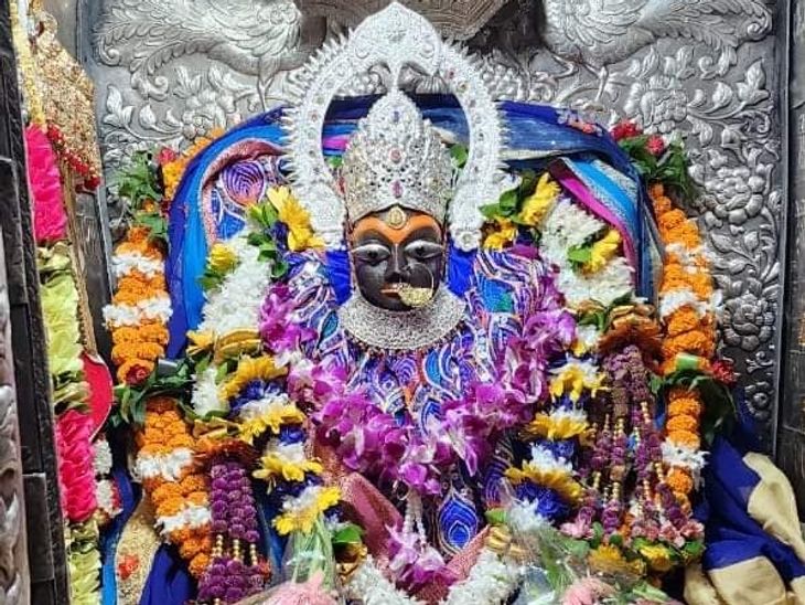 A flood of faith surged in the court of Maihar Mata | मैहर वाली माता के ...