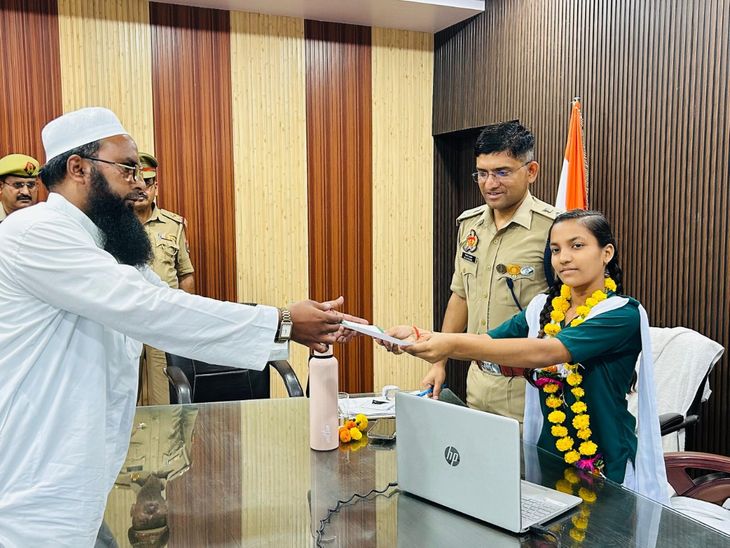 Shivani Rajput of Lalitpur became SP for a day | ललितपुर की शिवानी ...