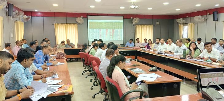 Instructions given to BDO for early construction of Jeevika Bhawan | जीविका भवन का जल्द निर्माण ...