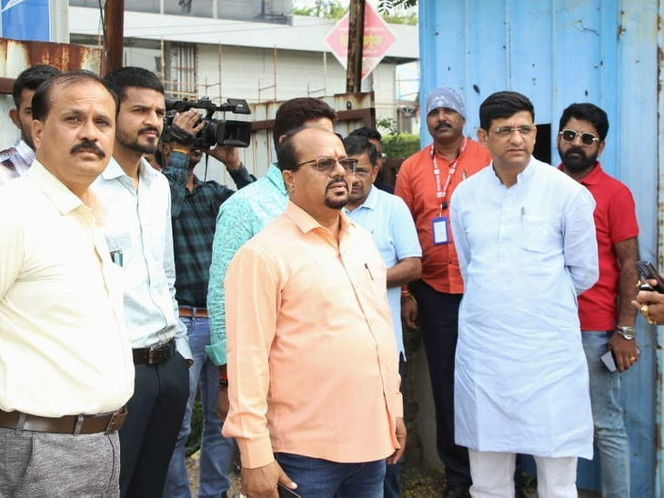 Adarsh Road will be built from Medanta Hospital to Poonam Palace Colony