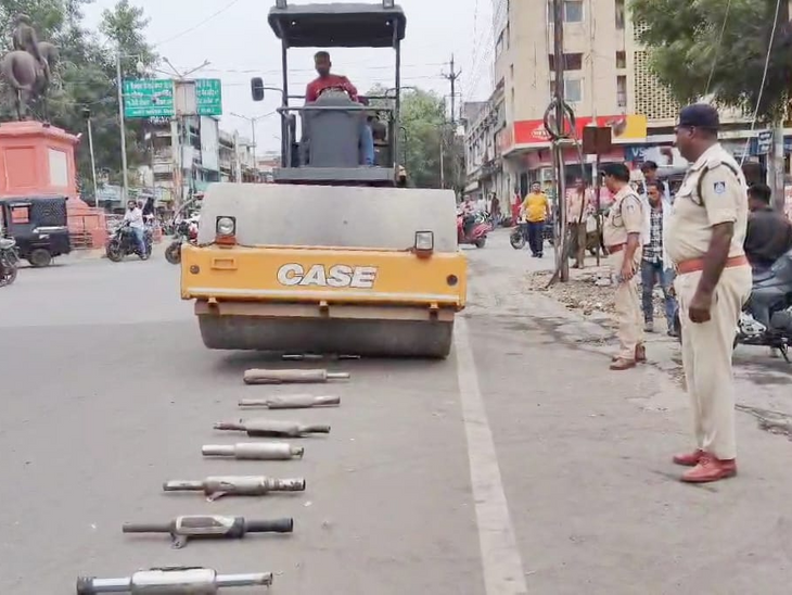 Bullet's silencer and pressure horn were removed and bulldozer was ...