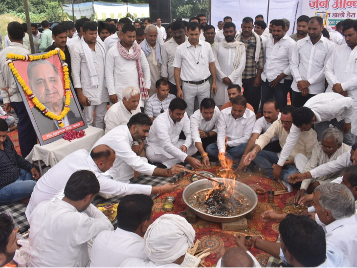 meerut news meerut politics meerut police meerut samajvadi party SP MLA ...