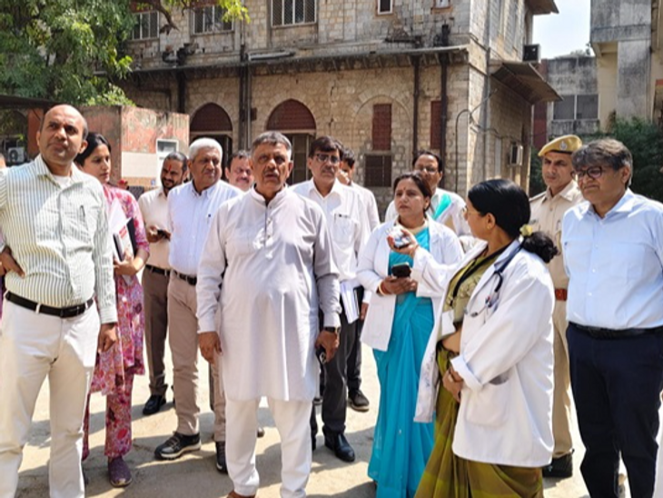 Health Minister visited Janana Hospital | हेल्थ मिनिस्टर ने जनाना ...
