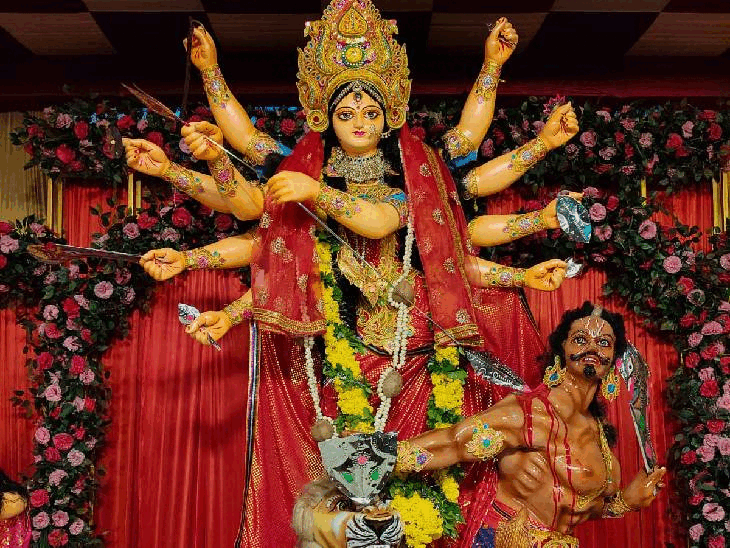 These are amazing pictures of Durga Puja of Kanpur...