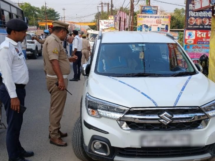 Traffic police issued challan for 55 vehicles in Siddharthnagar