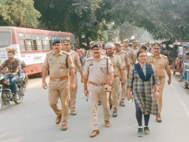 SDM did a foot march with the police force