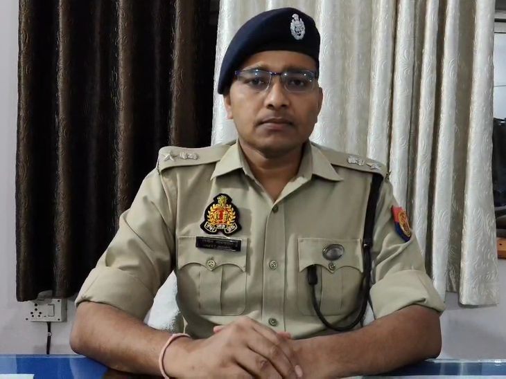 28 head constables and 10 constables transferred in Gonda | गोंडा में ...