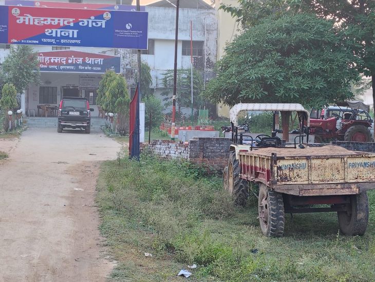 Action taken against 1 tractor for illegal mining at sand ghat, 2 were ...