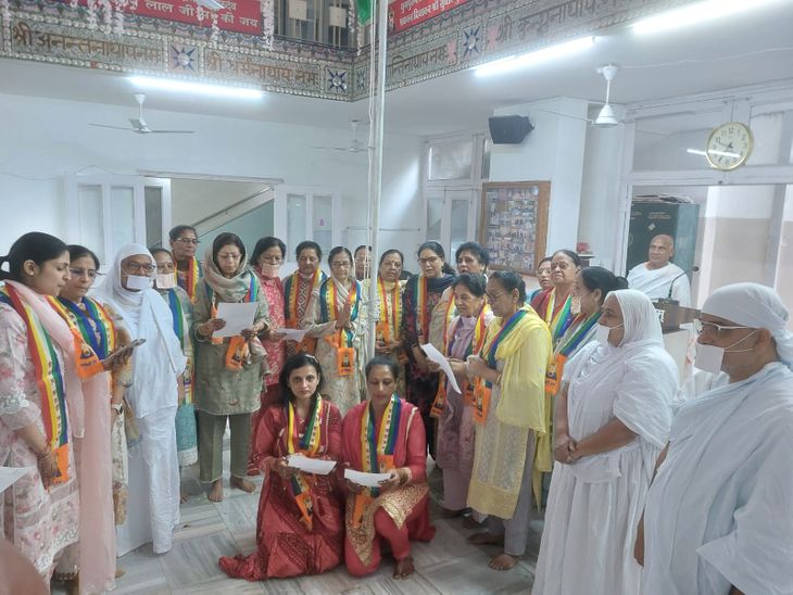 Flag hoisted at SS Jain Sabha on the 81st anniversary of Azad Hind Fauj ...