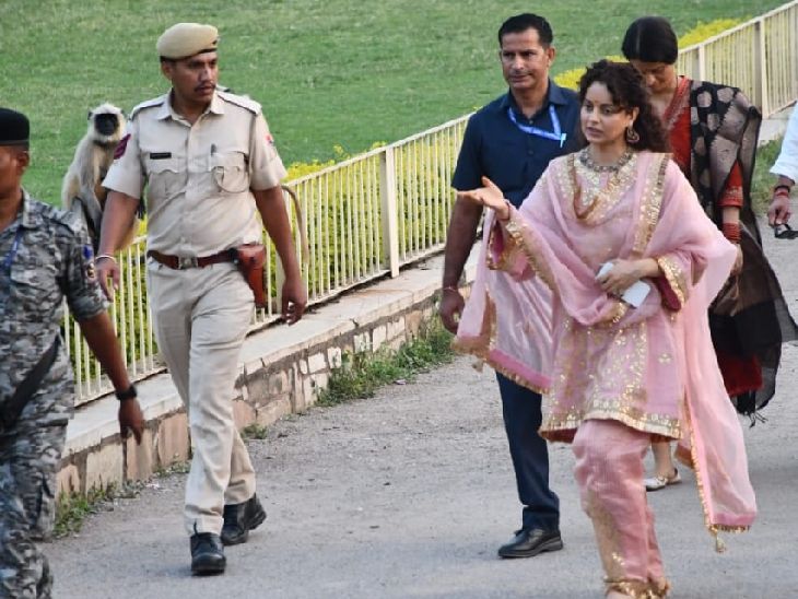 Mandi MP reached Chittor with her family