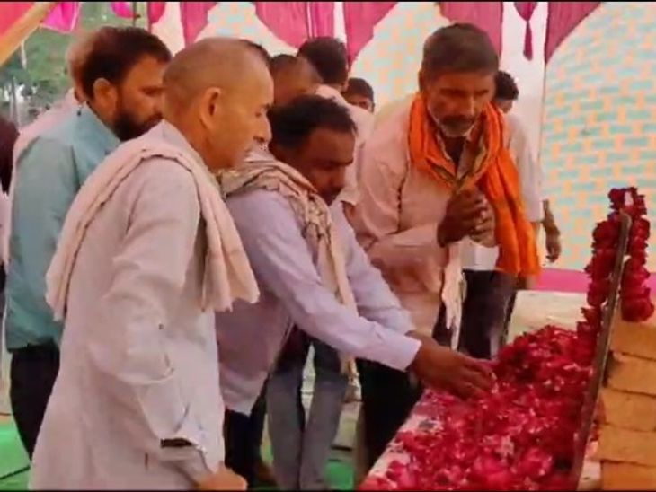 21st death anniversary of former Sarpanch in Devkheda of Rajakheda ...