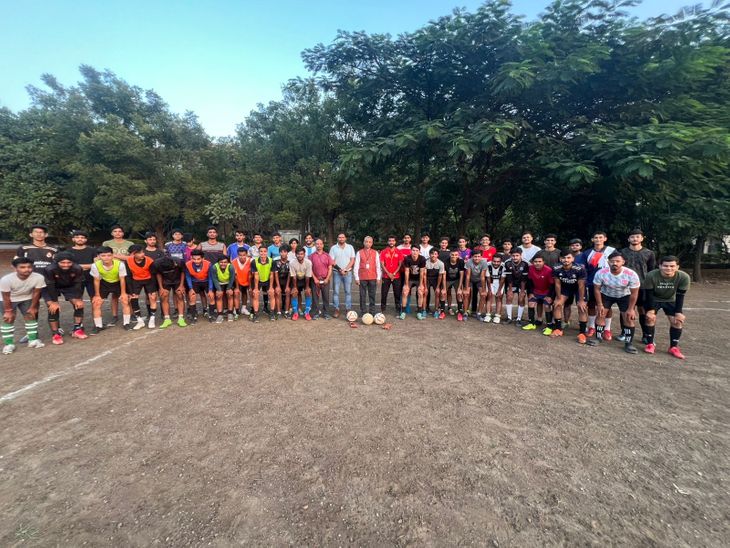 Football Team Selection Process | फुटबॉल टीम की चयन प्रक्रिया: इंदौर ...