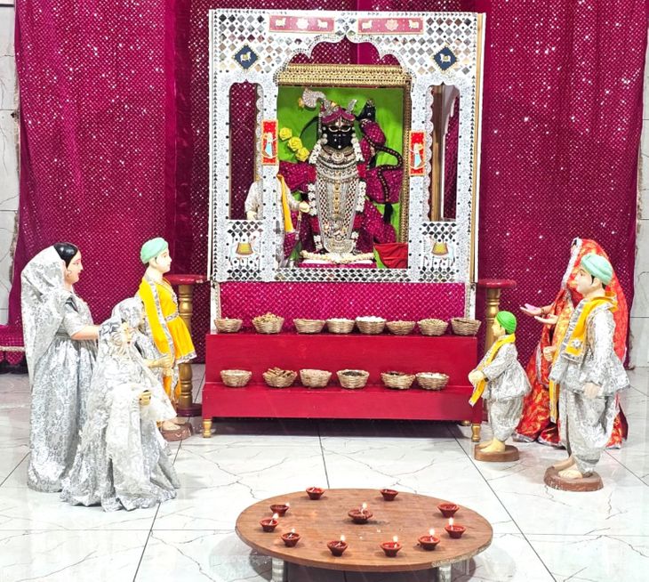 God set up a hut in the Brijdham Haveli