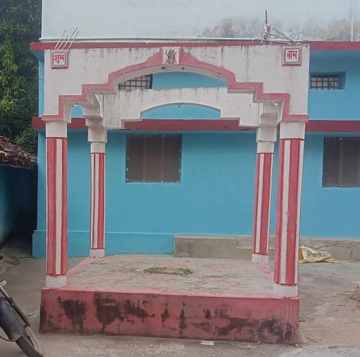 On the day of Dhanteras, the ritual of awakening Gaura-Gauri was ...