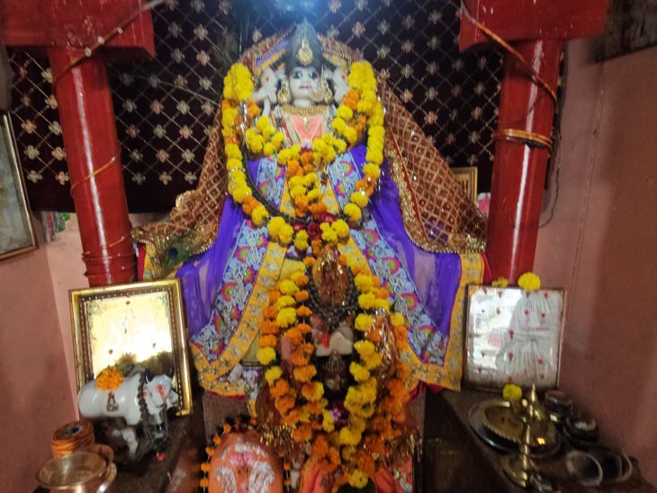 Darshan of 4 forms of mother in a single statue | एक ही प्रतिमा में ...