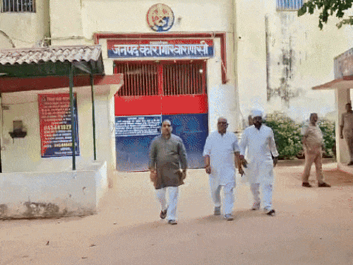 Varanasi News Congress state president Ajay Rai reached Varanasi ...