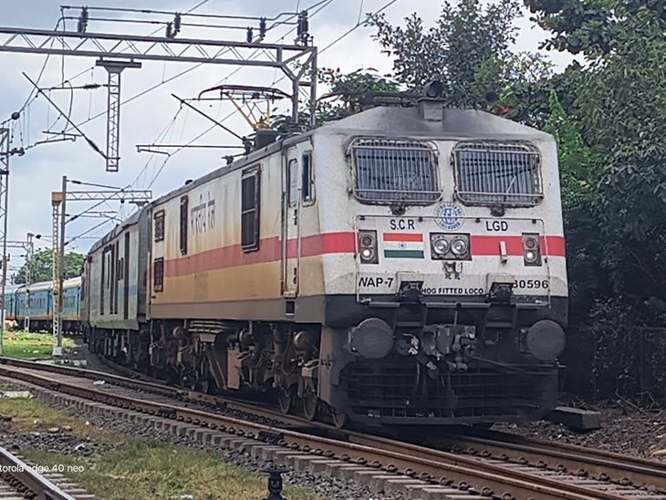 15 trips of Bhusaval-Katni train partially cancelled | भुसावल-कटनी ...