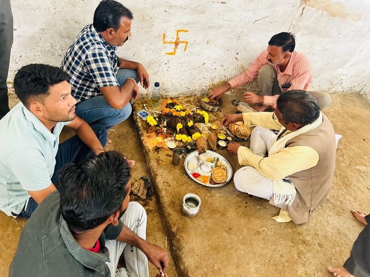 Govardhan Puja was performed in every house in Tyonda area | त्योंदा ...