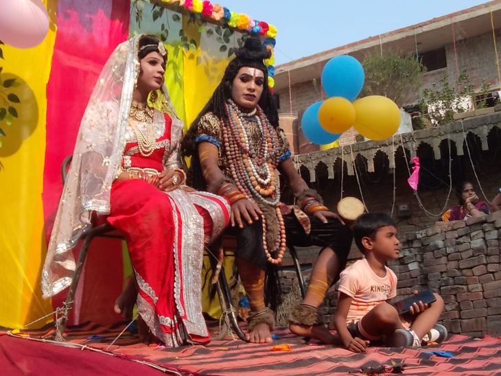 200 years old four day fair starts in Bindki, | बिन्दकी में 200 साल ...