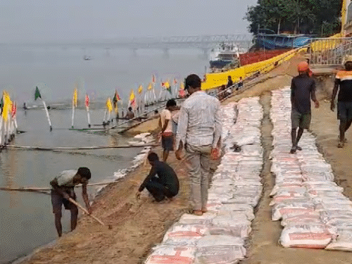 ghats ready for chhath in patna; bihar famous chhath ghat; bhaskar ...