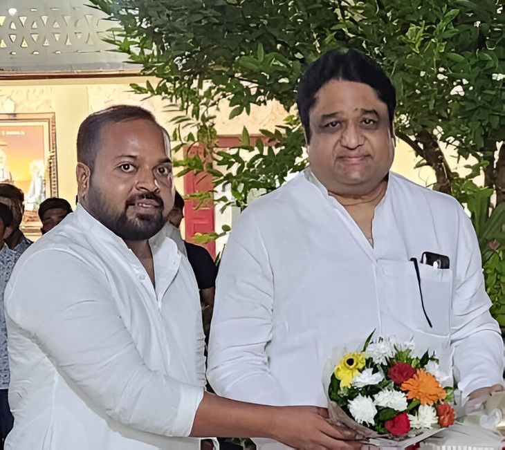 The MLA met Prakash Muni Nam Saheb in Damakheda | विधायक ने दामाखेड़ा में प्रकाश मुनि नाम साहेब ...