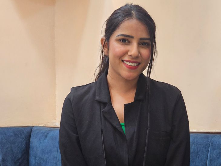 Tv Artist Sneha Bhavsar Reached Shajapur टीवी कलाकार स्नेहा भावसार