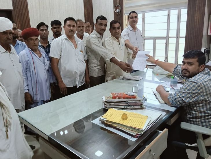 Kherva farmers allege rigging in crop cutting | खेरवा के किसानों ने ...