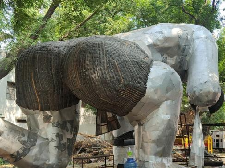 25 feet tall statue being made from junk | कबाड़ से बन रही 25 फीट की ...