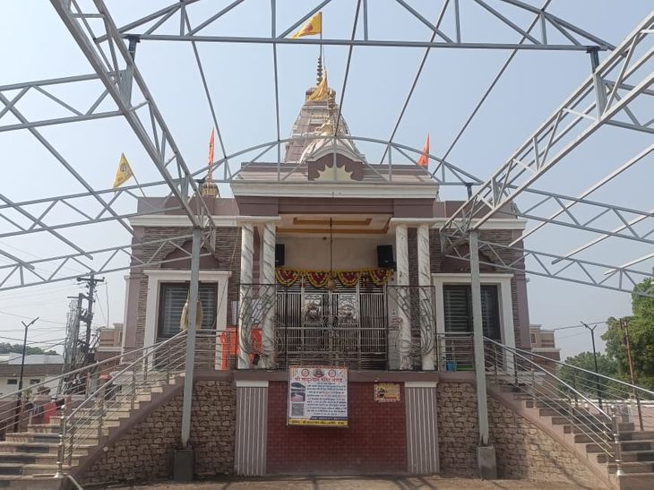 Tin shed is being constructed in Khatu Shyam temple | खाटू श्याम मंदिर ...