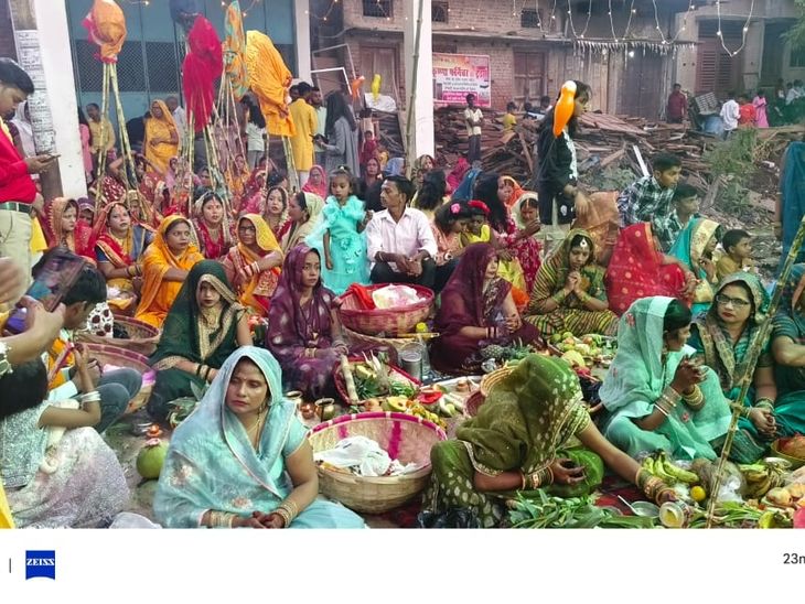 Daala Chhath was celebrated with great pomp in Bansdih, | बांसडीह में ...