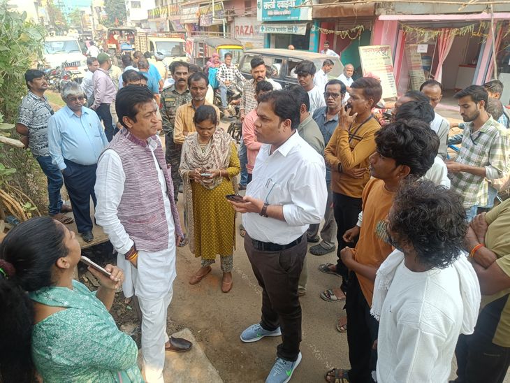 The encroachment squad returned after seeing the temple in Balaghat