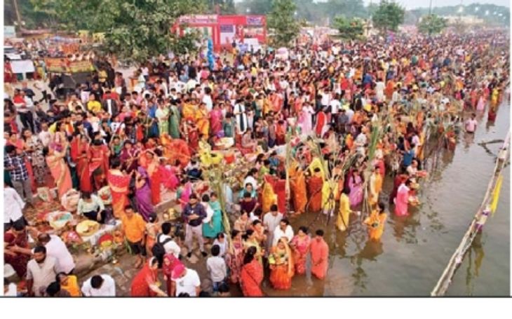Thousands of devotees offered prayers to Lord Surya at the country's ...