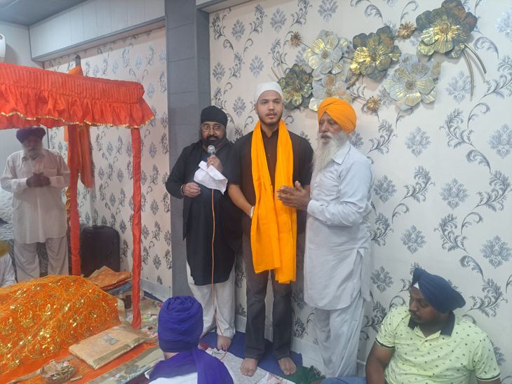 Prabhatpheri taken out from Gurudwara Shri Kalgidhar (Tibbi Sahib) of ...