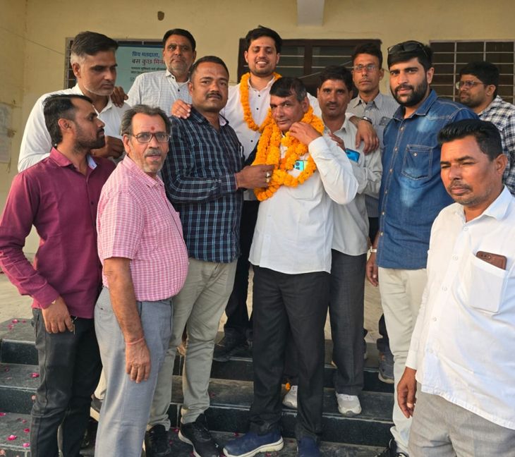 Kamlesh became the president of Deed Writer and Stamp Vendor ...