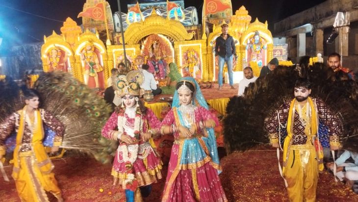 Devi Jagran took place in Kailadevi temple, artists sang bhajans ...