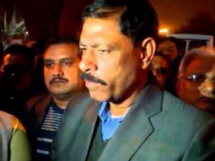 Sumbul Rana's brother's party sparked outrage | मेरठ में बसपा ने तीन ...