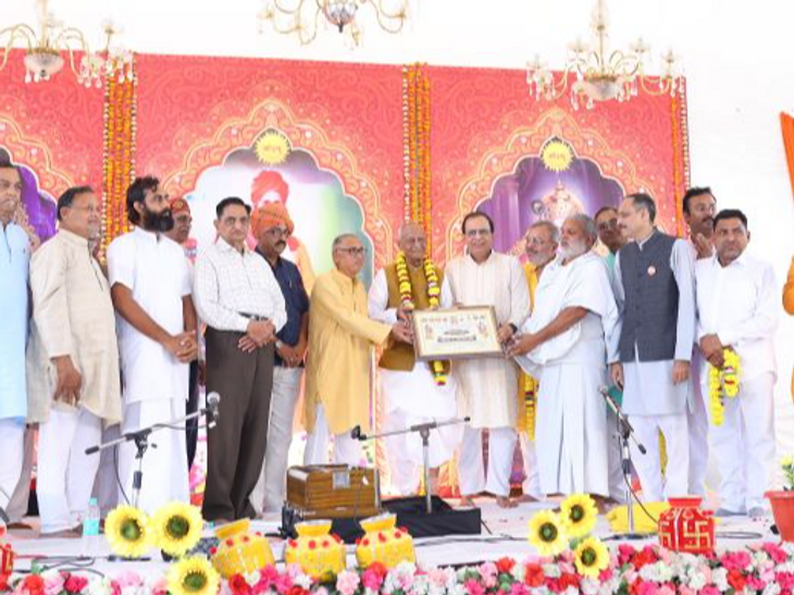 The annual festival of Arya Samaj Nai Ki Mandi was concluded | आगरा में ...