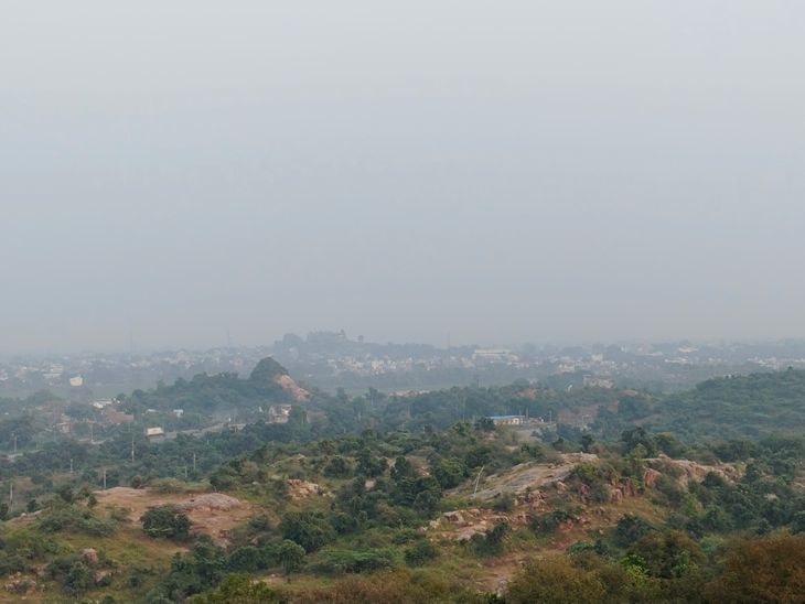 There was fog in Datia in the morning and evening datia | दतिया में ...