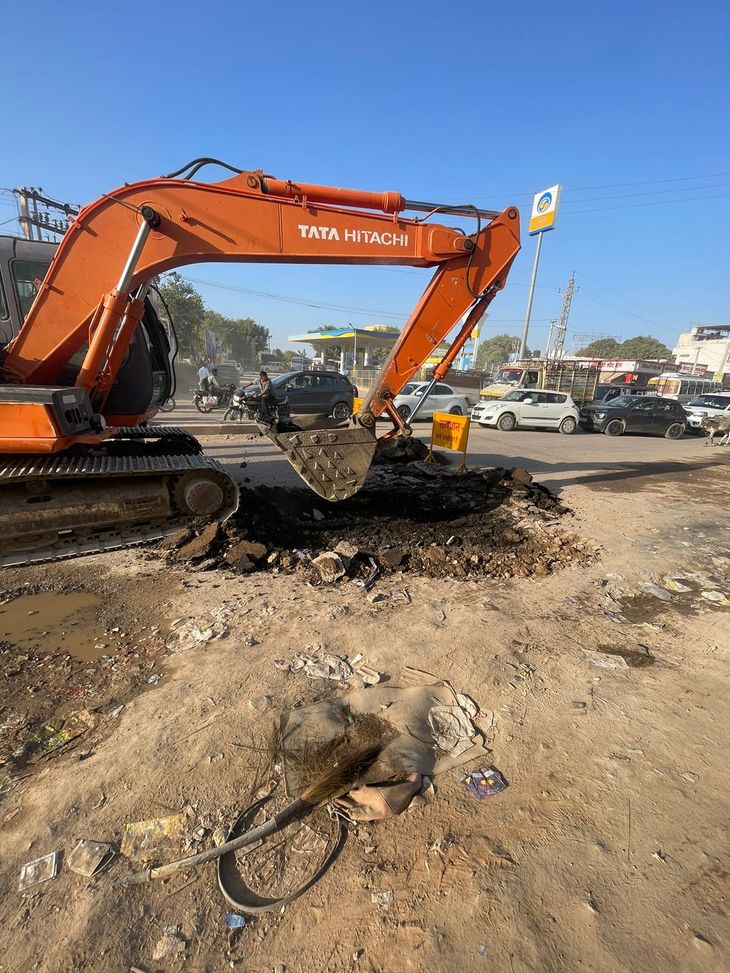 Bhaskar Question: Why is JDA not making the fourth lane with concrete ...