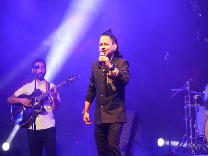 Brijwasi danced to the tunes of Kailash Khair | कैलाश खैर के सुरों पर ...