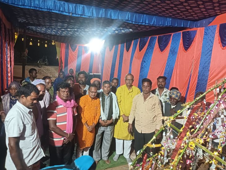 Devotees worshiped Gauri-Gaura | भक्तों ने गौरी-गौरा की पूजा-अर्चना की ...