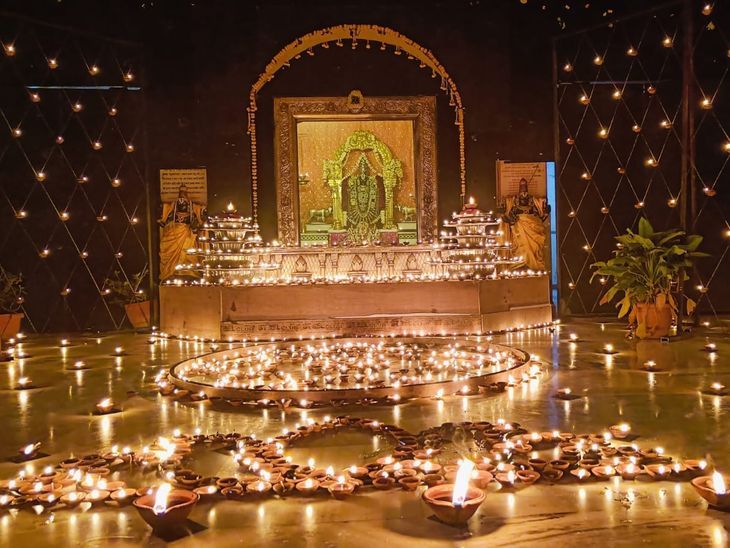 Deepotsav celebrated in Sri Lakshmi Venkatesh Devasthan Chhatribag ...