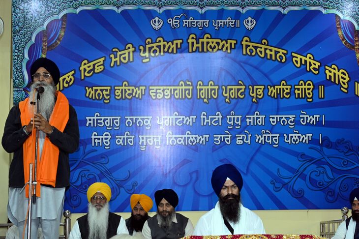 Congregation in Manji Sahib Diwan Hall on the foundation day of SGPC ...