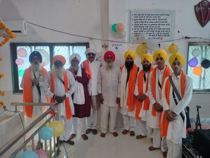 Prakash Parv of Guru Nanak Devji celebrated in Umti | उमर्टी में गुरु ...