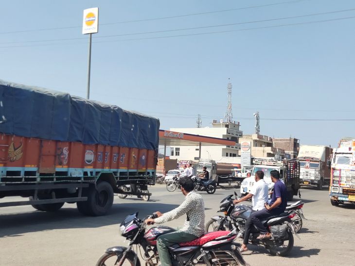 Speed breakers have not been built yet on Badnawar Badi Chowpatty ...