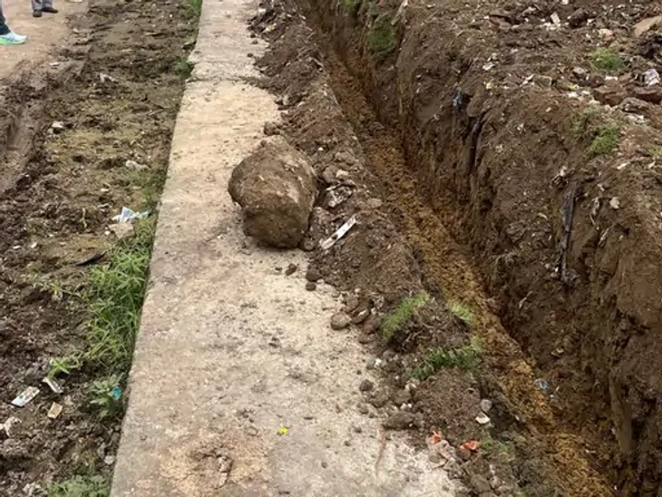 Boundary wall and construction of Nehru Enclave in Lucknow is incomplete