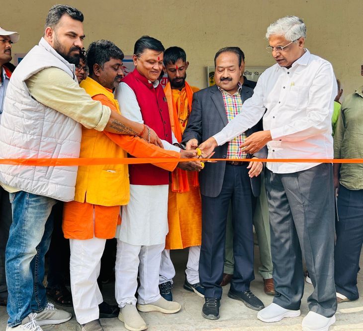 Dr. AK Gupta said- It is my job to serve the public, I will stand with ...