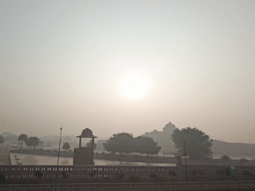 The westerly wind increased the cold in Lucknow,Air pollution in Red Zone in Lalbagh since ...