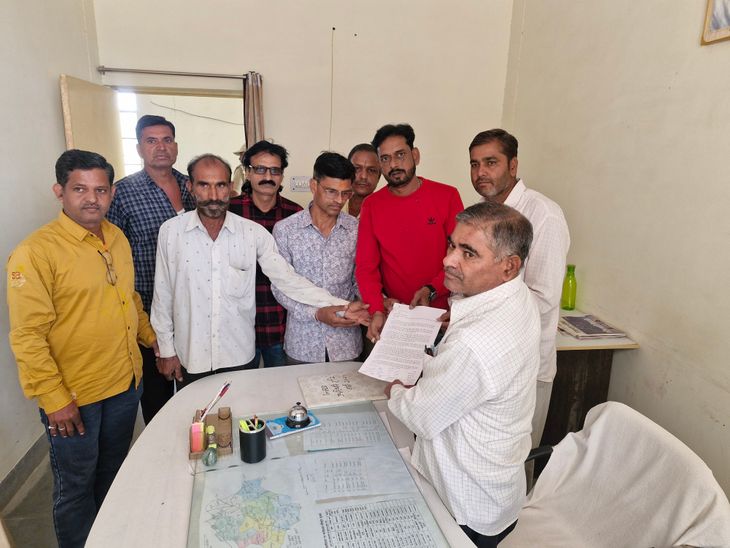 Roadways buses are coming out from bypass in Marwar Mundwa | मारवाड़ ...