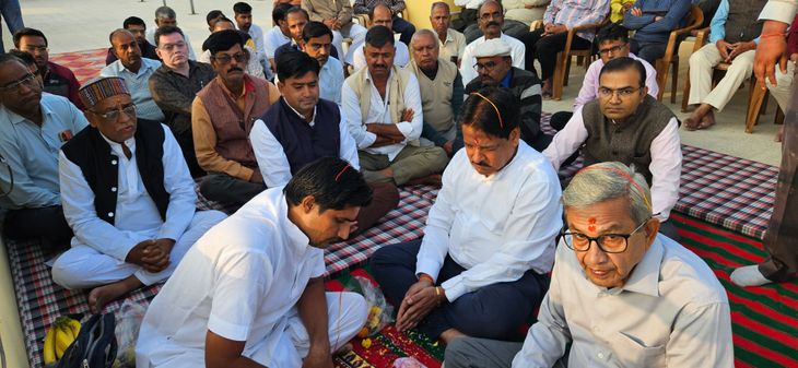 Construction of the third floor of Shri Karni Mandal Sevaarth ...